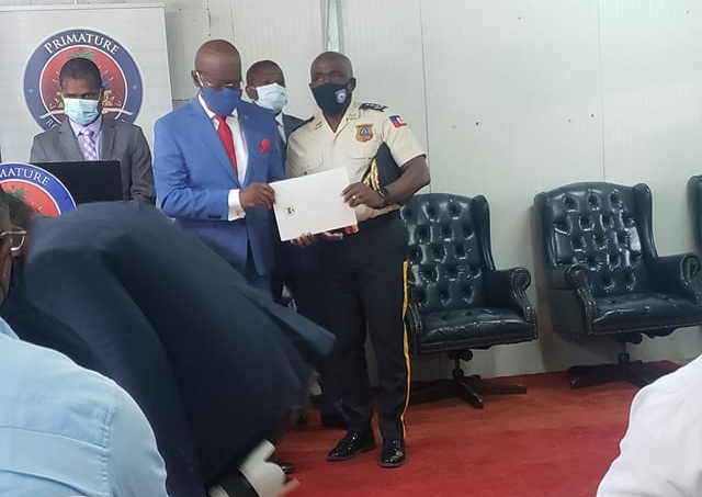 Leon Charles------ | haiti news, haiti actualite, haiti nouvelle ...