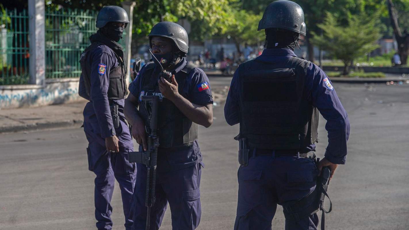 La Police dément les rumeurs de délogement de la BOID à Fort National | Haitinews2000 | Haiti ...